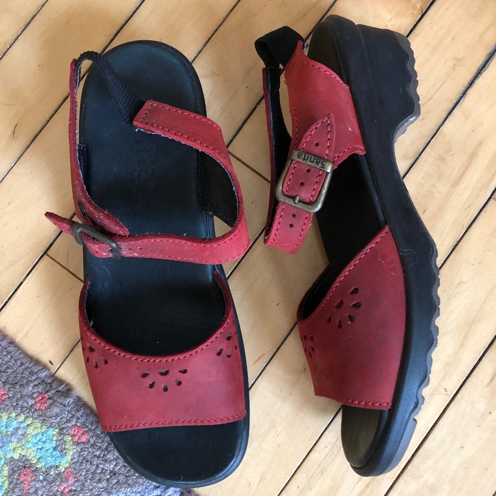 Sanita Earthy Mat Red Leather Clog/2" Heel - Gem